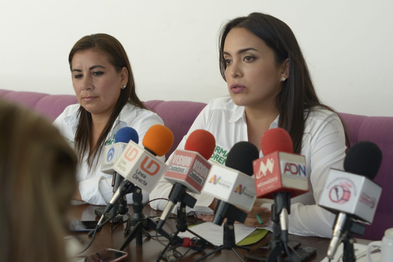 IRMA MORENO NO CONFÍA EN SUS REDES SOCIALES Y RECURRE A MEDIOS FORMALES - Politica Con Tambora