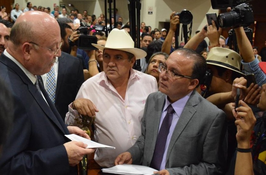 RESPETO A LA AUTONOMÍA UNIVERSITARIA: SERGIO JACOBO GUTIÉRREZ - Politica Con Tambora