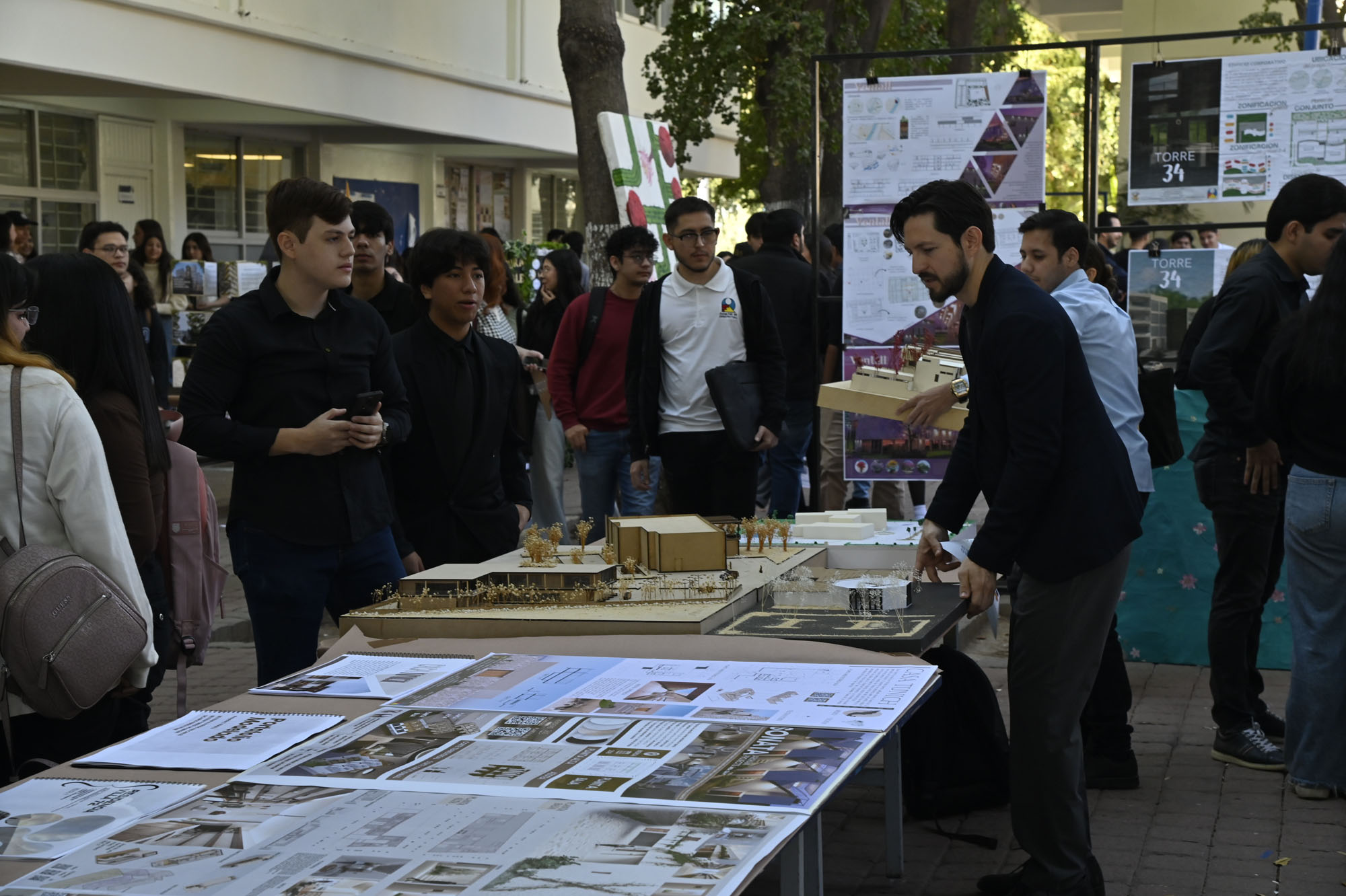 CON LA PRESENTACIÓN DE MÁS DE 150 PROYECTOS DE ESTUDIANTES DE LAS ...