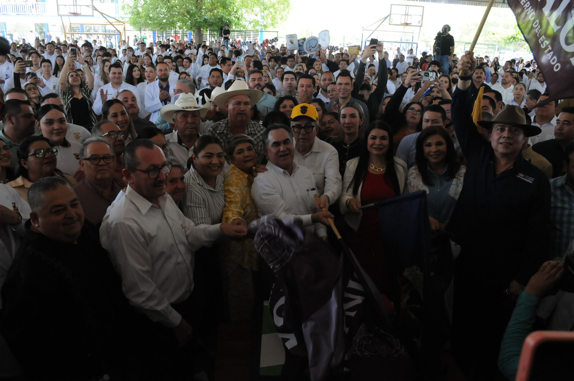 GOBERNADOR DEL ESTADO Y RECTOR DE LA UAS DAN BANDERAZO DE CONTINUIDAD ...